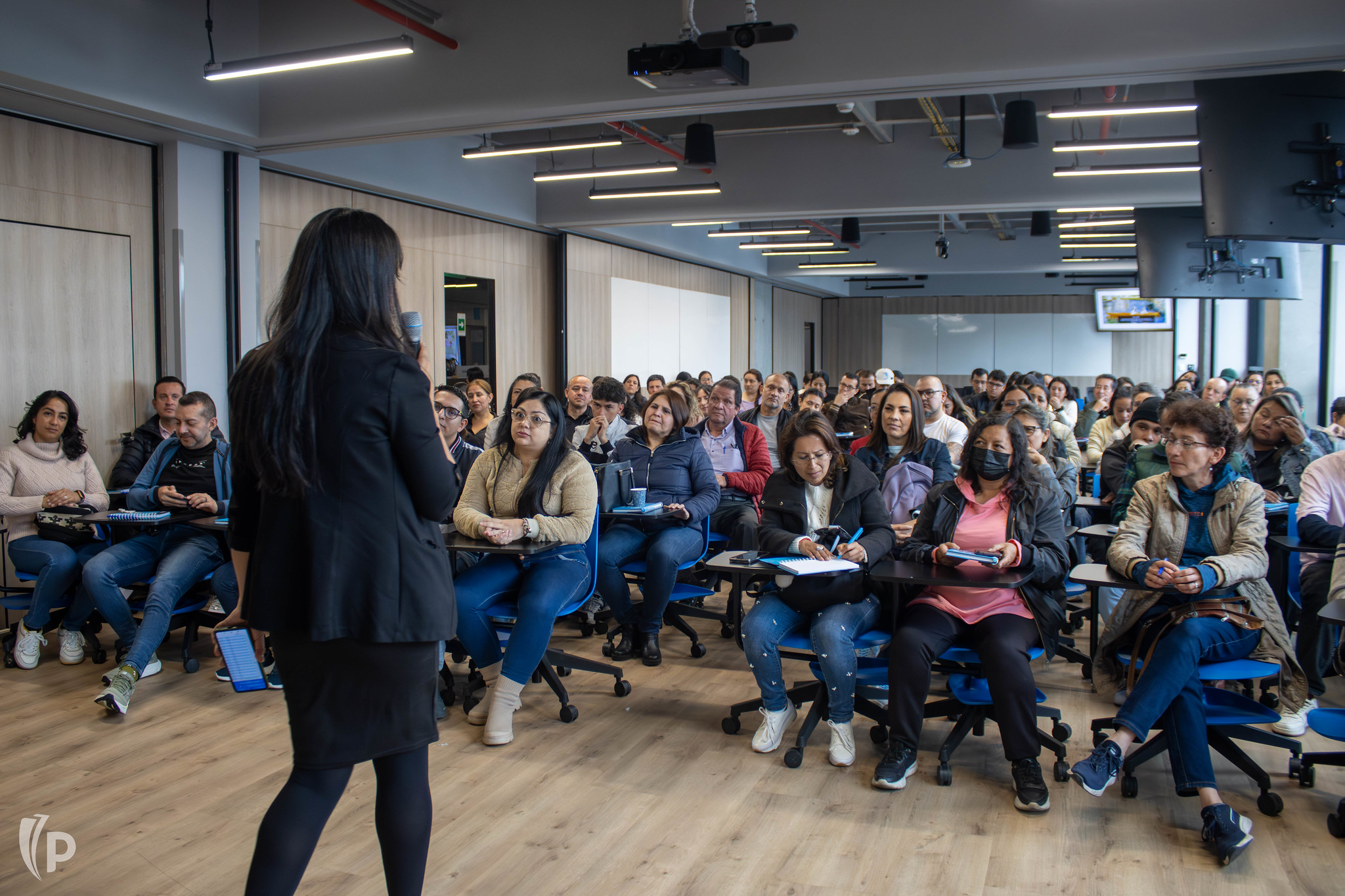 Un puente entre la familia y la educación: Encuentro de padres en el ...